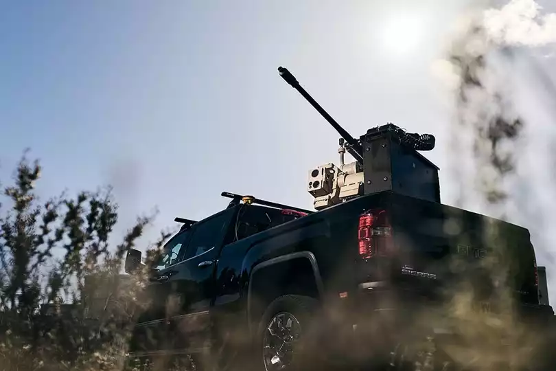 Slinger : un système anti-drone pour les 4x4 ukrainiens