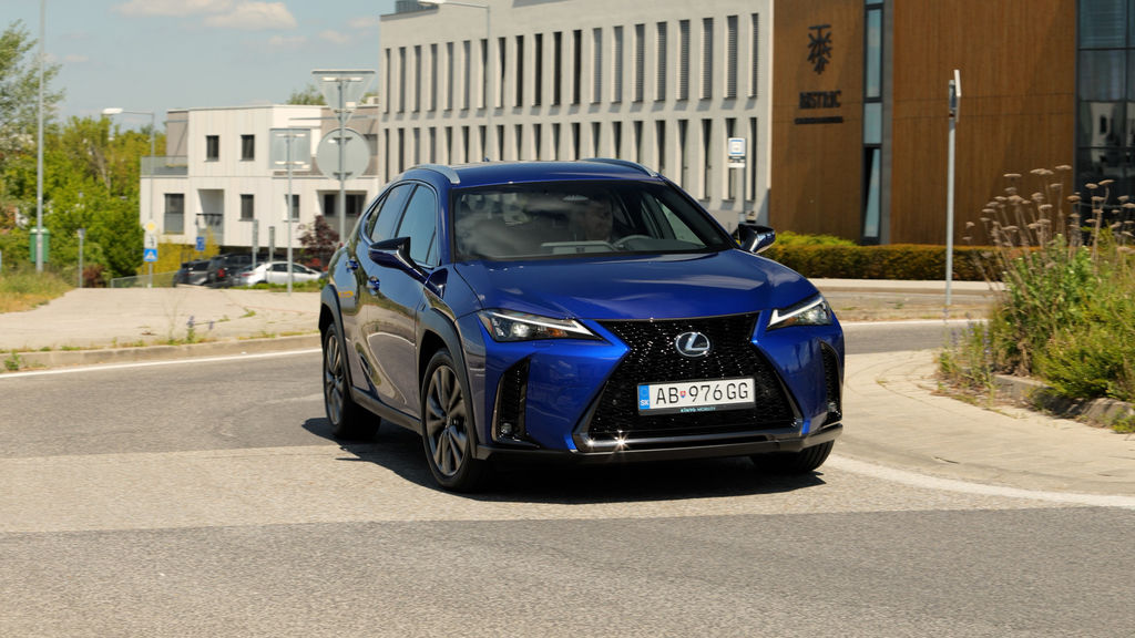 Lexus UX 300h Kizuna: Lexus (a luxus) za cenu Toyoty? (VIDEOTEST ...