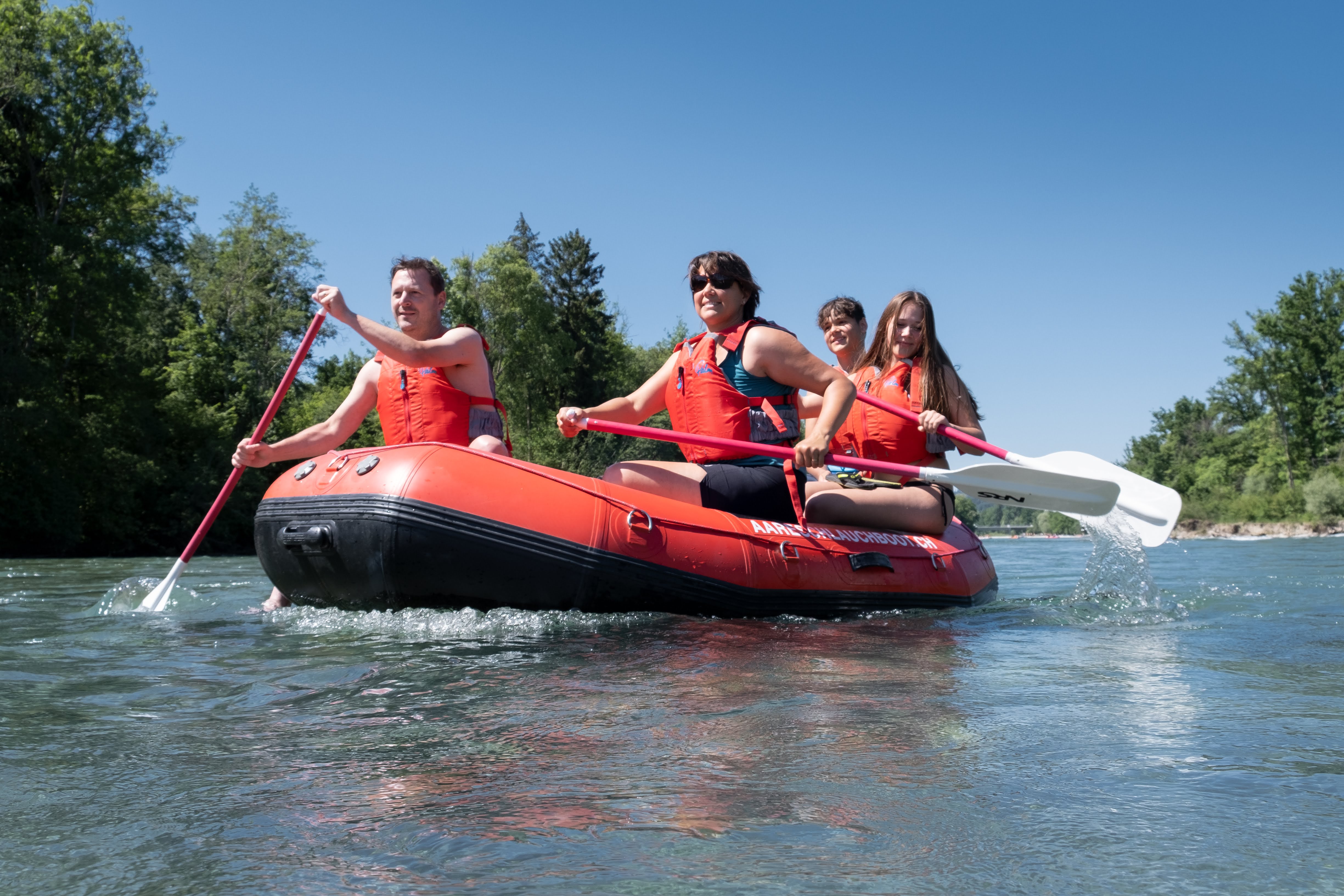 Penyewaan perahu karet untuk 2-4 orang