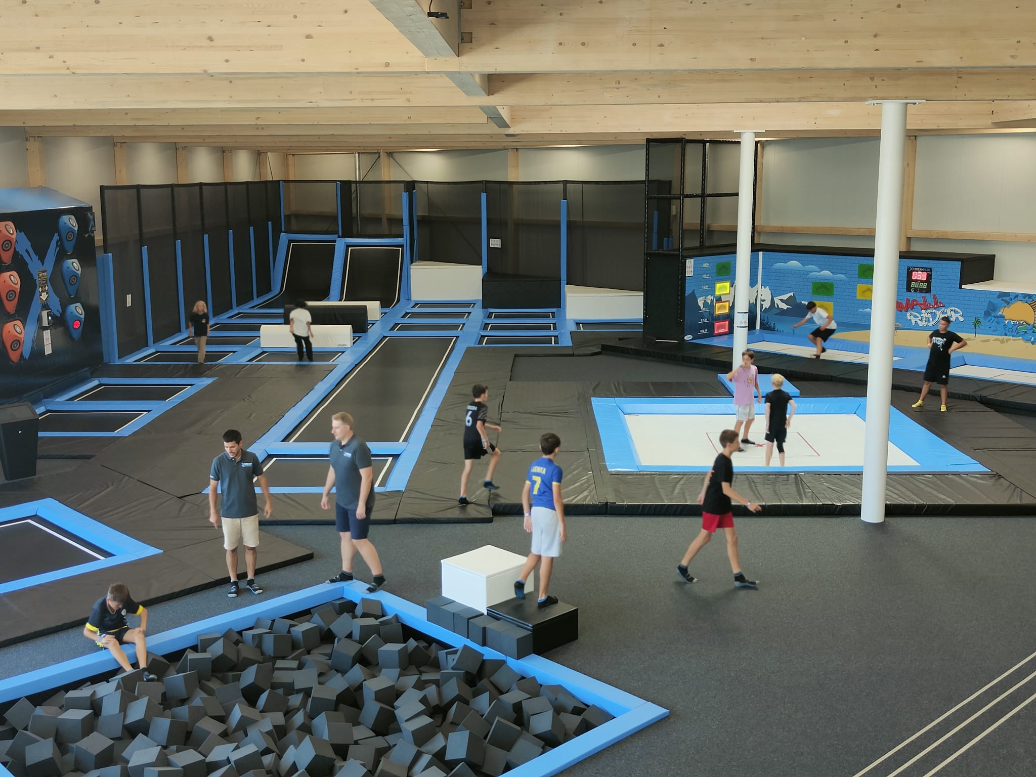 Entrada Parque Trampolín Xstream