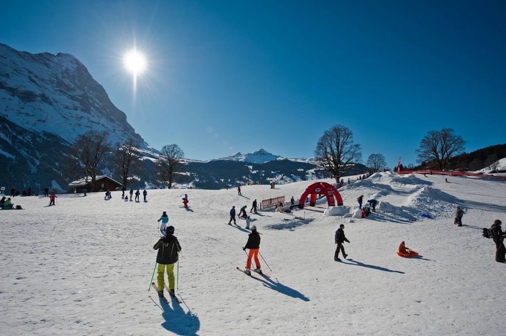 Bodmi Arena Skischule für Erwachsene Anfänger | Swiss Activities