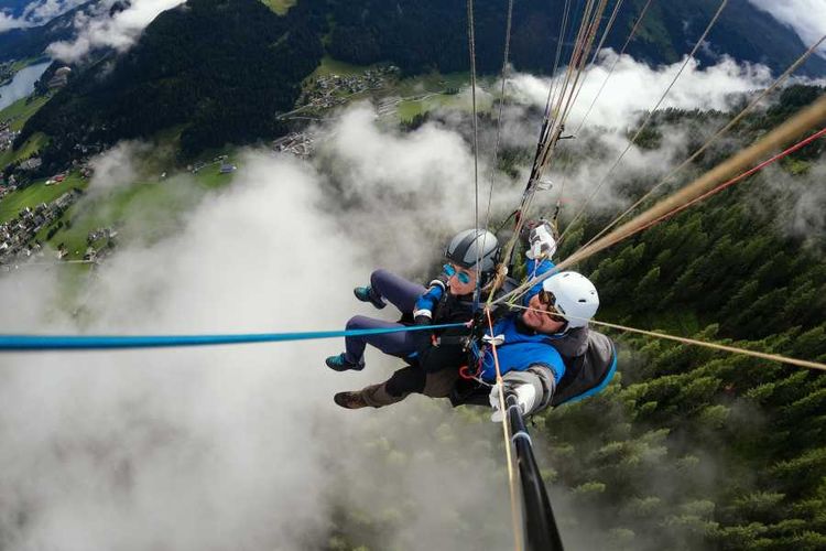 Early Bird Paragliding Klosters | Swiss Activities