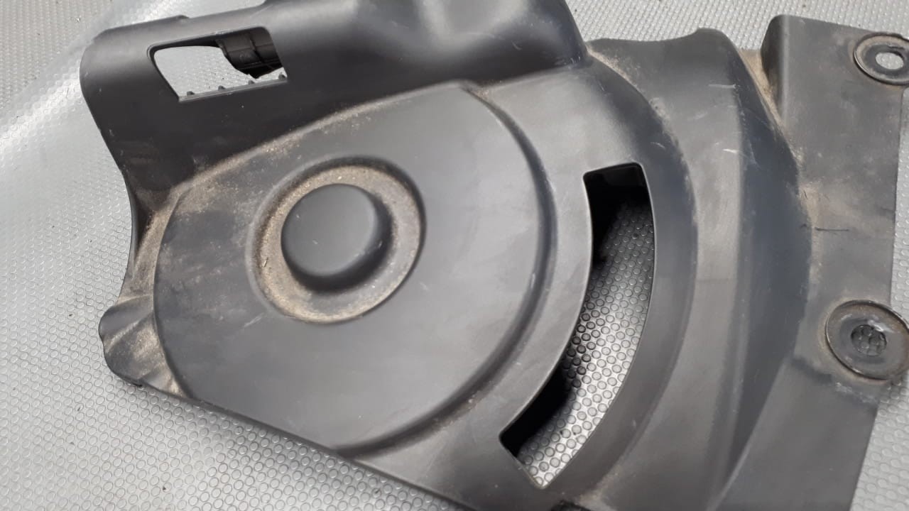 7046902 prawa osłona kielicha amortyzatora BMW E60 - Damar