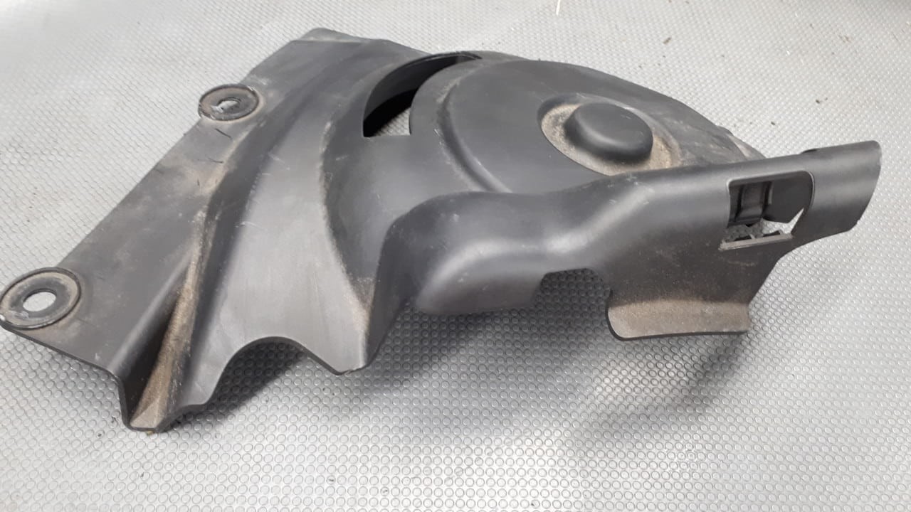 7046902 prawa osłona kielicha amortyzatora BMW E60 - Damar