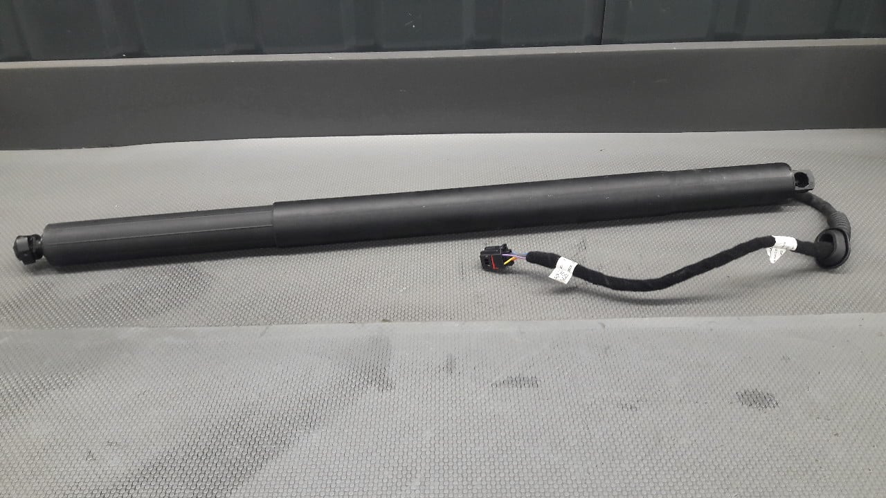 4K8827851E silownik klapy bagaznika Audi A7 22r - Damar