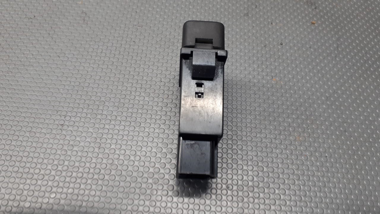 przełącznik podgrzewania prawego fotela Hyundai Sonata - Damar