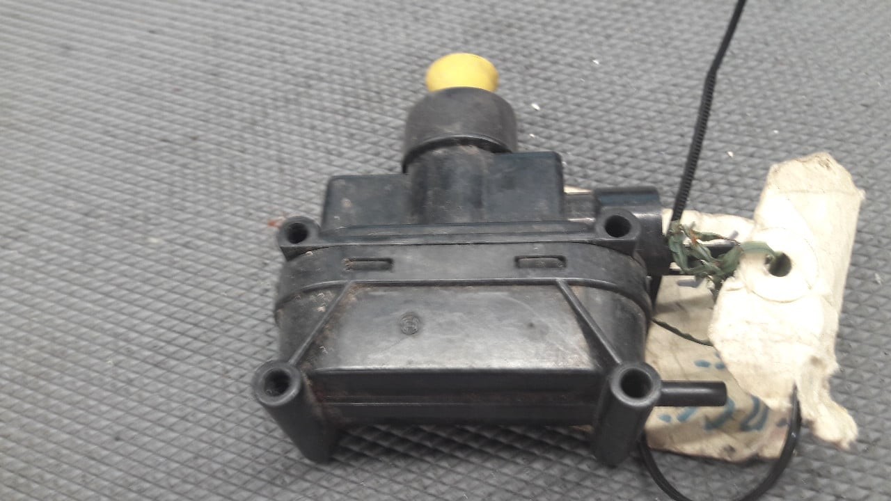 silownik zamka klapy mercedes w123 884 - Damar