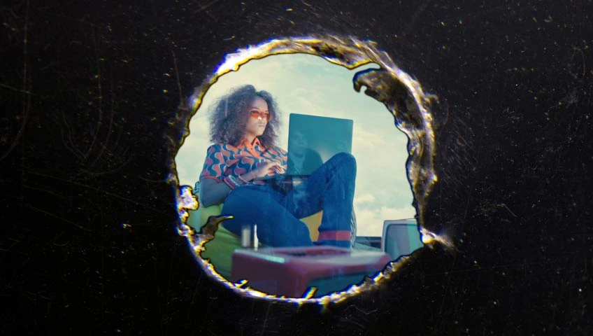 Punch Hole Transition 01