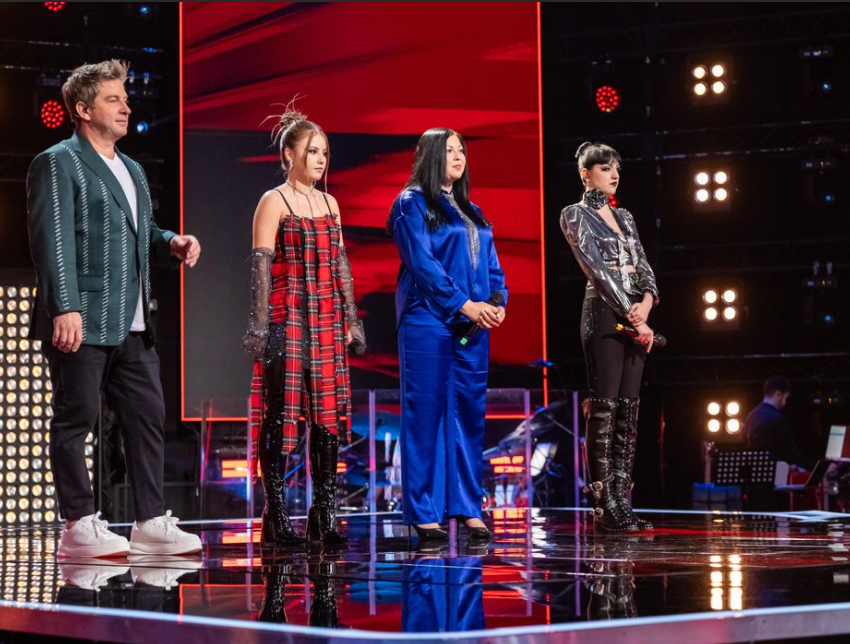 (VIDEO) Show total la Vocea României! Ioana Novac, Daria Rotaru și ...