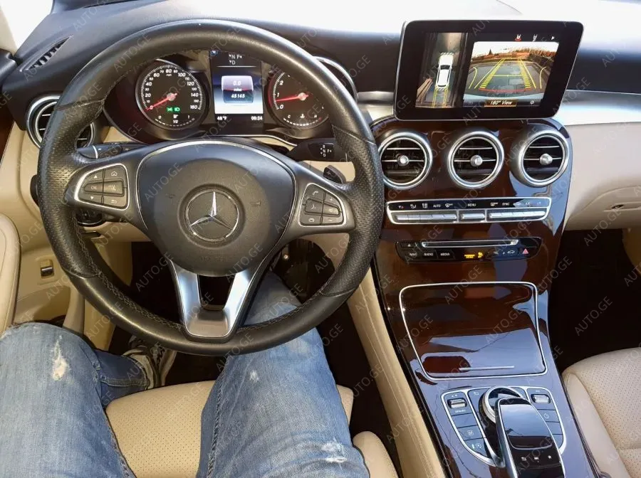 იყიდება Mercedes-Benz, GLC, GLC 300 2.0 2018 განუბაჟებელი