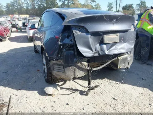 იყიდება Tesla, Model Y 0.0 2022 განუბაჟებელი