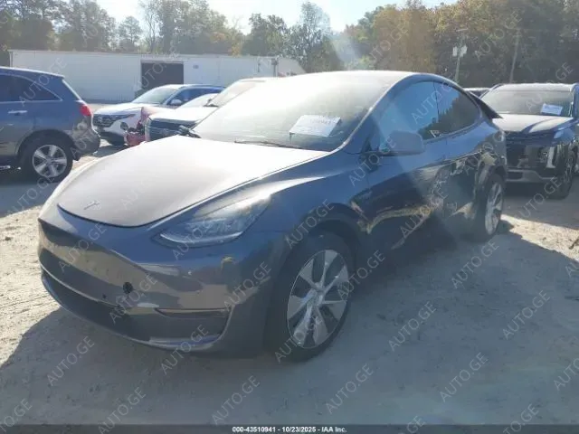 იყიდება Tesla, Model Y 0.0 2022 განუბაჟებელი