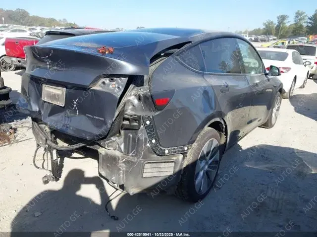 იყიდება Tesla, Model Y 0.0 2022 განუბაჟებელი