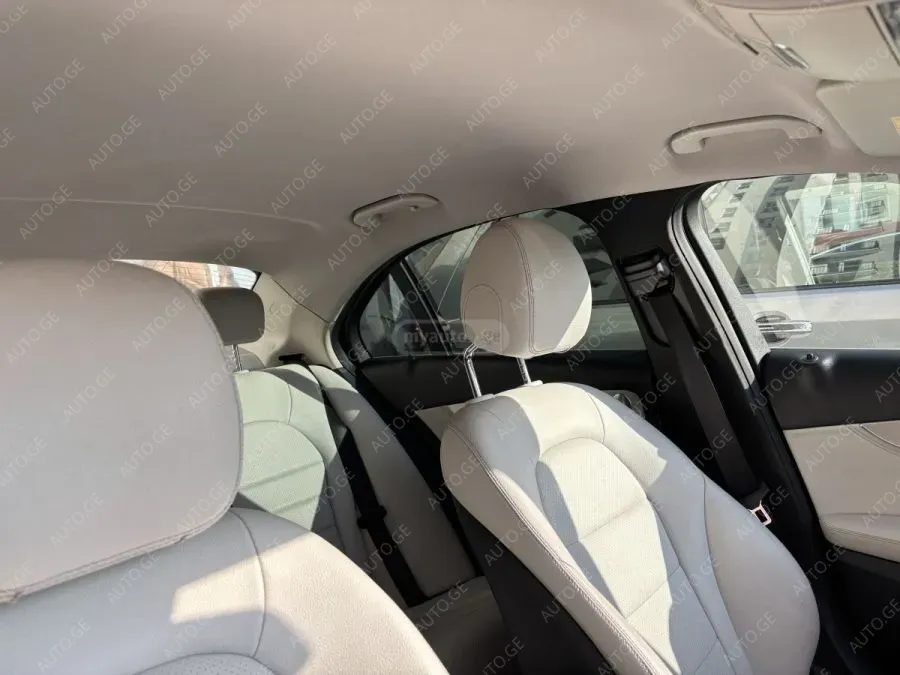 იყიდება Mercedes-Benz, C Class, C 300 2.0 2015 განბაჟებული