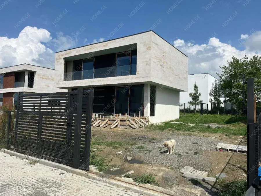 იყიდება სახლი, საგურამო